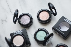 MAC Dazzleshadows Review & Swatches - Makeup-Sessions